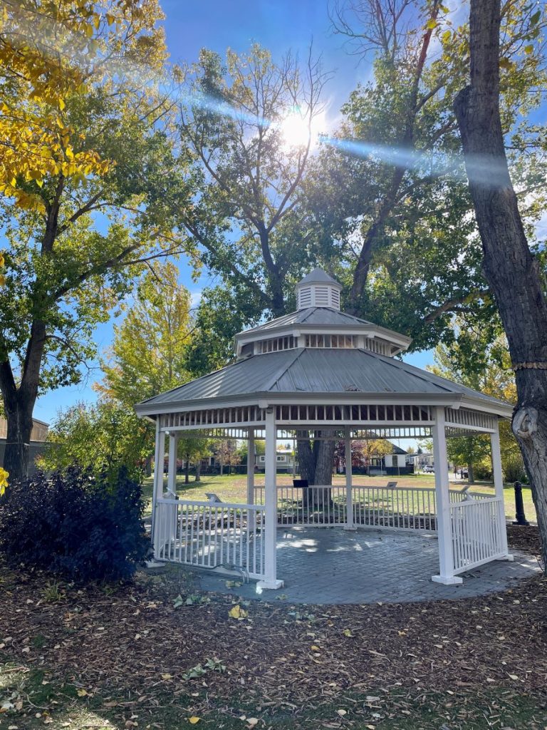 The Best Photo Spots in Airdrie: A Guide to Capturing Fall Beauty ...